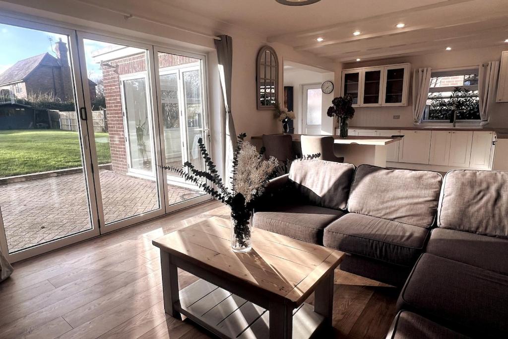 Quince Cottage - Hot tub and parking for 4 cars, Chestfield (updated ...