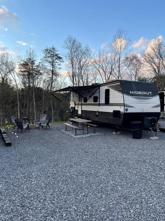 Rv Sleeps 6, Firepit, Close To It All!, Sevierville (updated prices 2026)