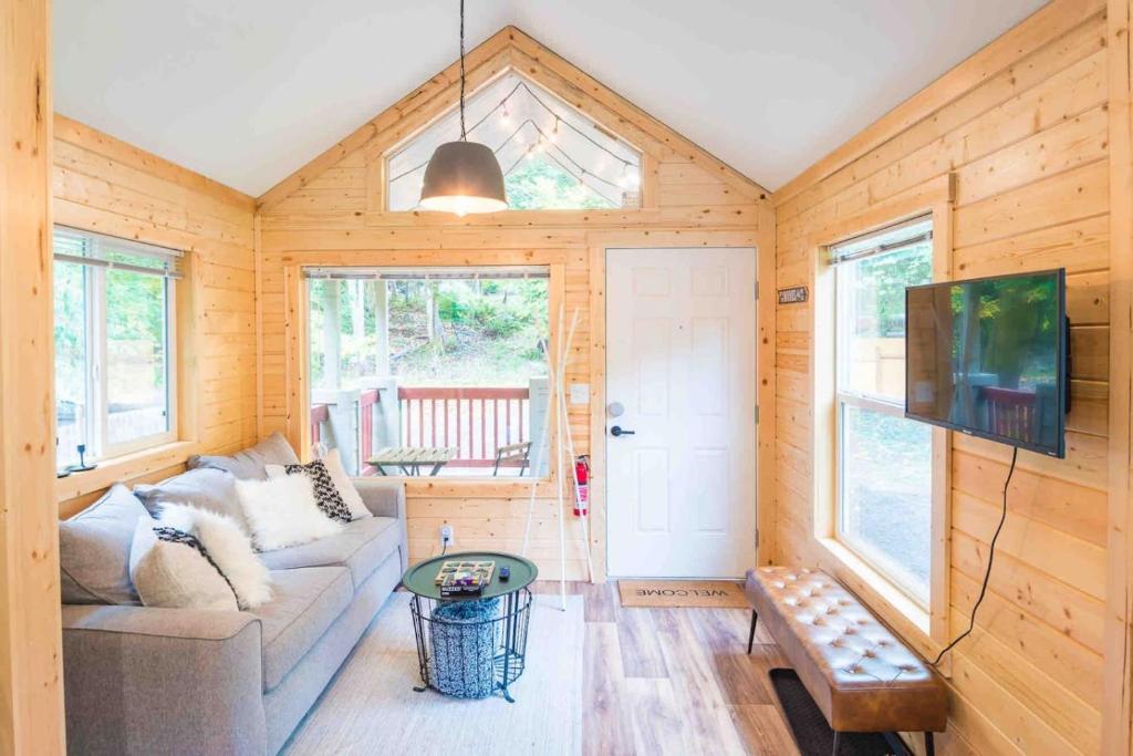 Willow Corner cozy modern tiny home, Port Angeles (updated prices 2025)
