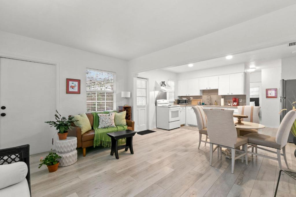 Bayside Escape - Cozy Hideaway Near Bayshore, Tampa (updated prices 2025)