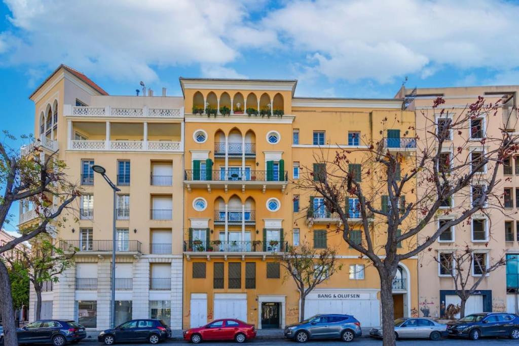 Mundo - Exquisite 2-BR W Balcony at Saifi Village, Beirut (updated ...