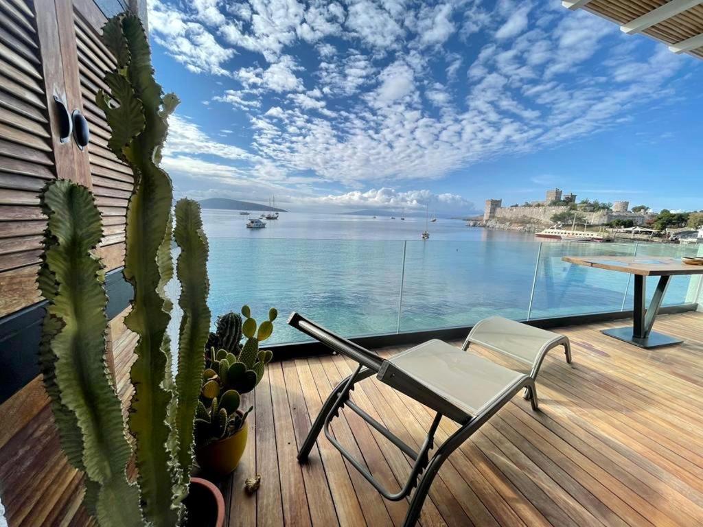 Surfer Caravan Gastro Pub Suites- Adults Only, Bodrum City (updated ...