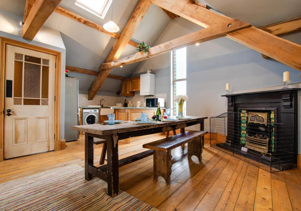 The Hayloft, Tenby (updated prices 2025)