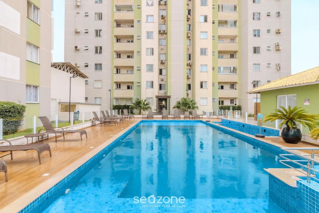 Prédio com piscina a 400m da Praia - LEA, Piçarras (updated prices 2025)