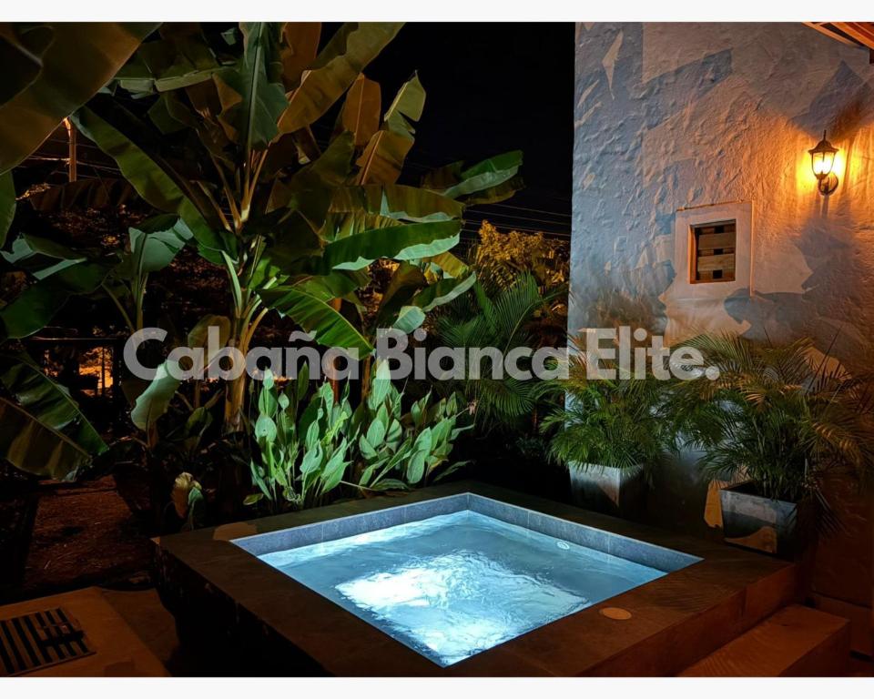 Cabaña Bianca Elite con jacuzzi privado!, Melgar (updated prices 2026)
