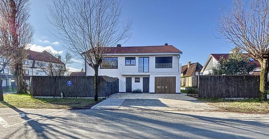 Villa Hélène - 2 newly renovated flats for rent together or separately ...