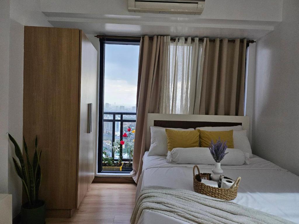 Room with stunning view in Makati, Manila (updated prices 2025)