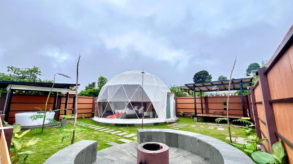 Sejati Cafe & Resort, Ciherangsating (updated prices 2026)