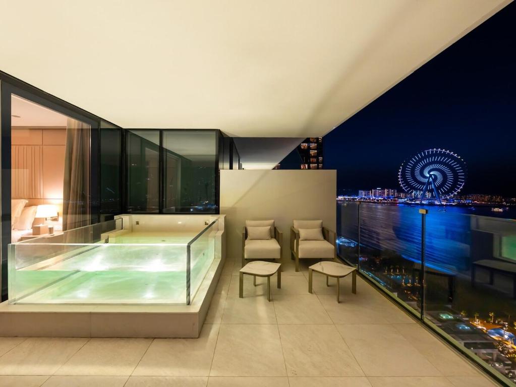 1BR Suite FIVE LUXE - Pool & Beach view - Private Hot Tub - Ventura ...