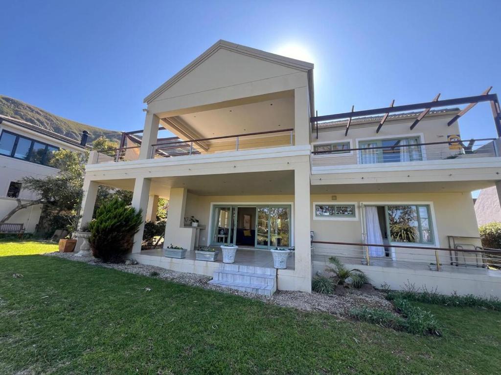 16 on Fernkloof, Hermanus (precios actualizados 2026)