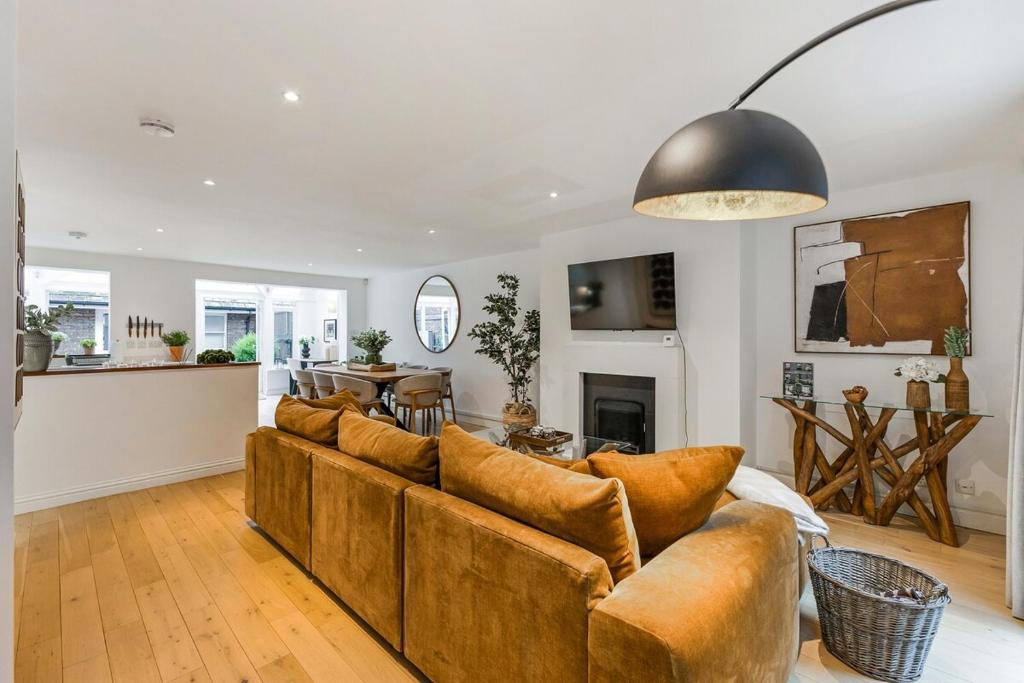 The Riverbank Hideaway, London (updated prices 2025)