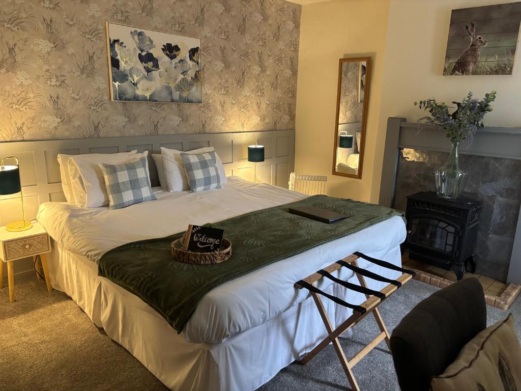 The Bickerton Poacher, Higher Burwardsley (updated prices 2025)