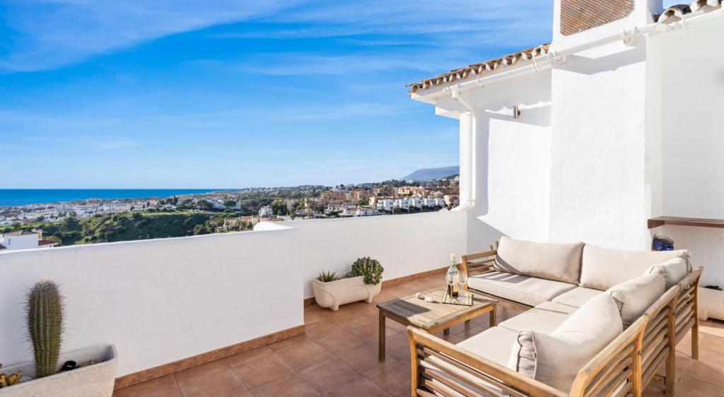 Panoramic terrace pool by Costarentals - Ref 129, Sitio de Calahonda ...