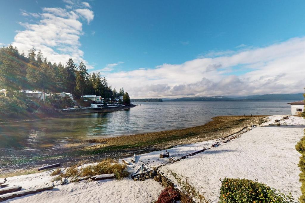 Seaside Sanctuary Beach House, Seabeck (updated prices 2025)