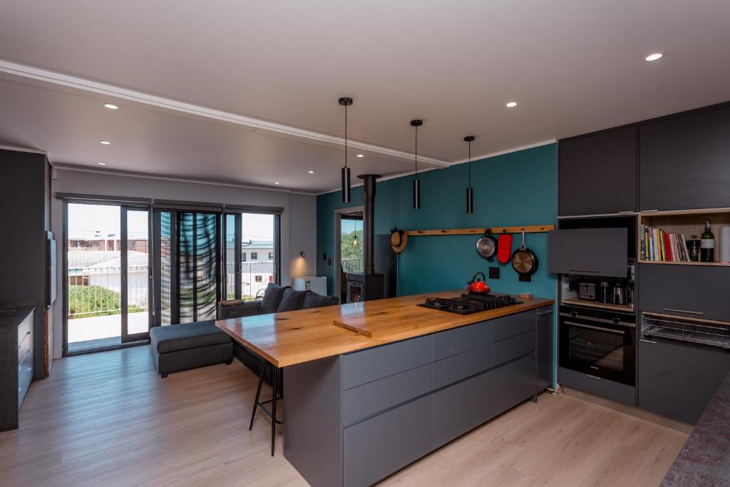 Sea Pod Luxury Container House, Franskraal (updated prices 2025)