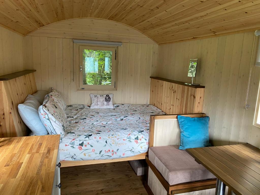 Glamping at Holly Grove Farm, Stoke on Trent (updated prices 2025)
