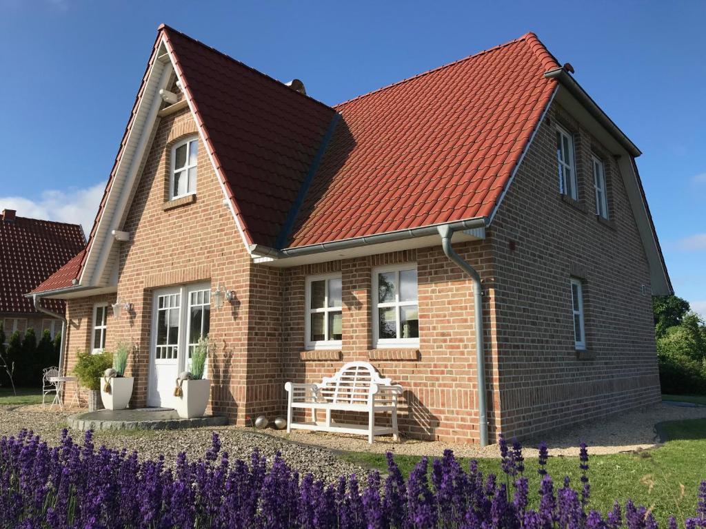 Ferienhaus " Strandhus " an der Ostsee, Sauna, Kamin, Strandkorb, free ...