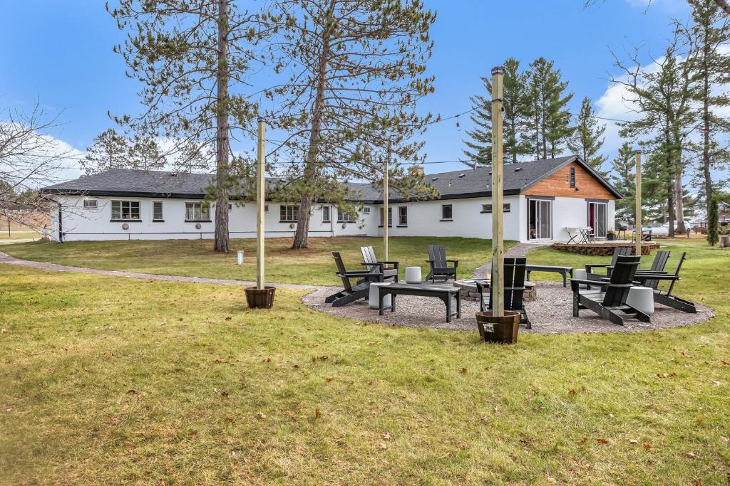 The Windmoor Lodge, Grayling (preços atualizados para 2025)