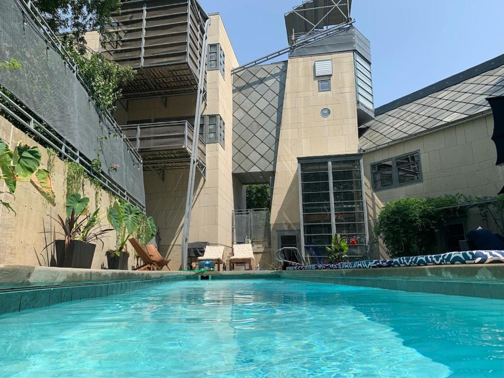 The Architect's Modern Castle, Lawrence (updated prices 2026)
