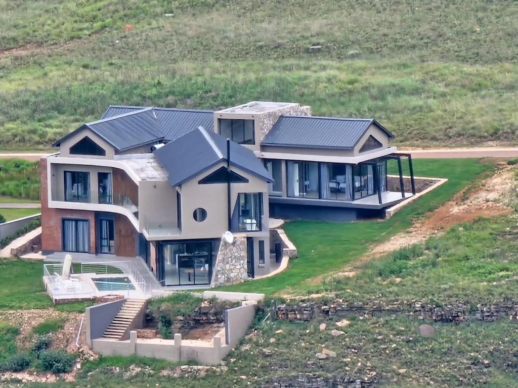 The Curve, Dullstroom (updated prices 2025)