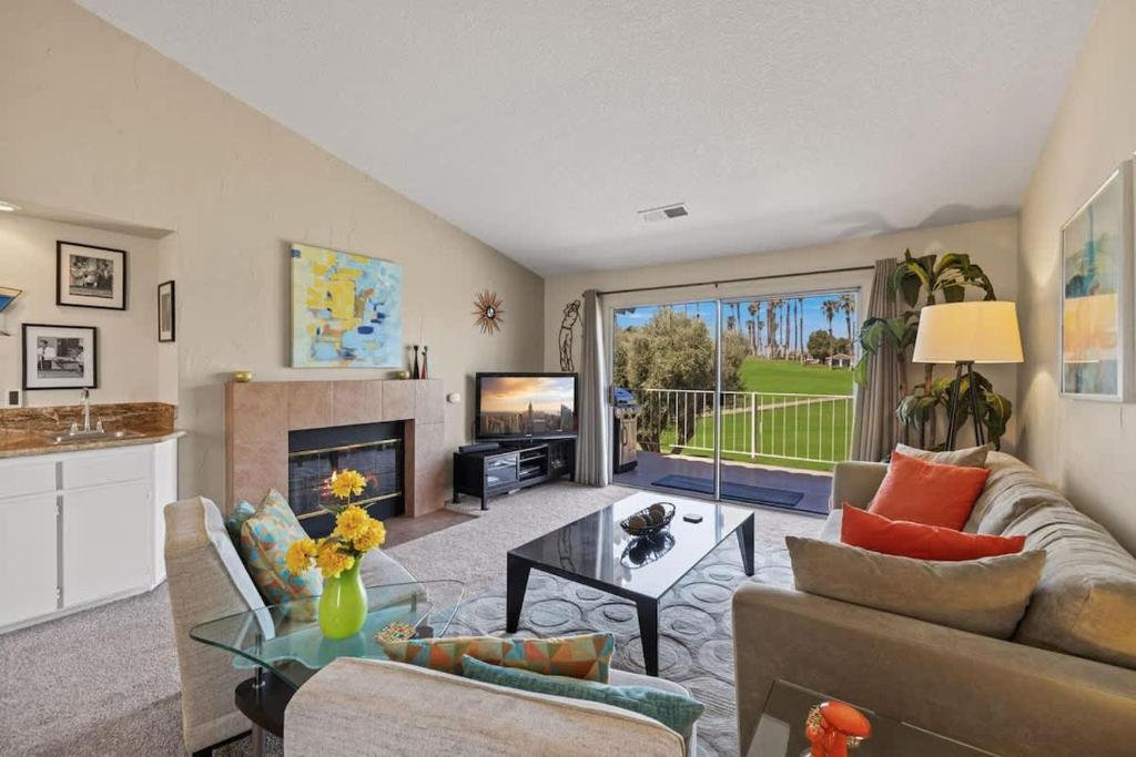 Our Oasis in Desert Falls, Palm Desert (updated prices 2025)