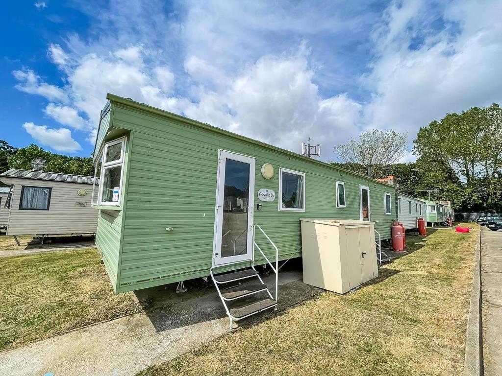 Lovely 8 Berth Caravan At Highfield Grange Holiday Park Ref 26504O ...