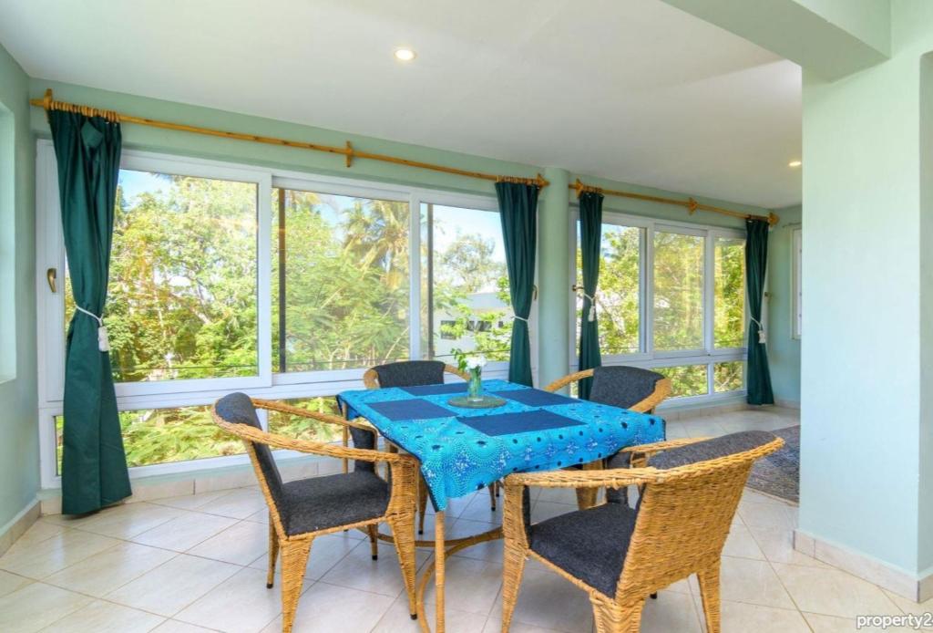 The Tree House Bella Seaview Diani Beach Kenya, Diani Beach ...