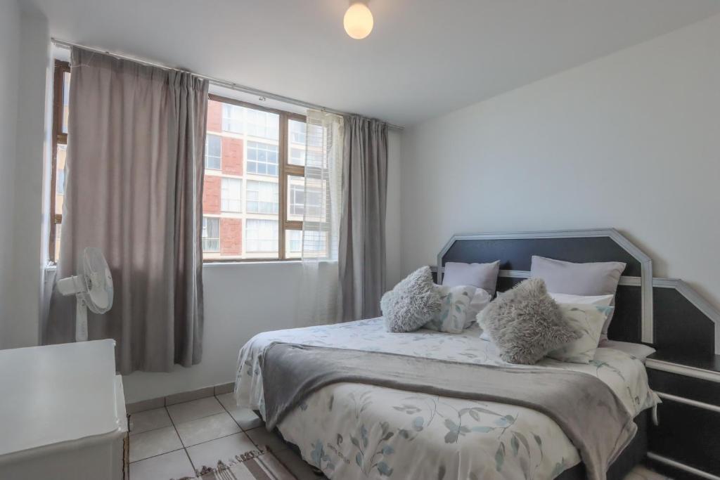 504 Amazibu Holiday Flat- Paradise on the Beach, Amanzimtoti (updated ...
