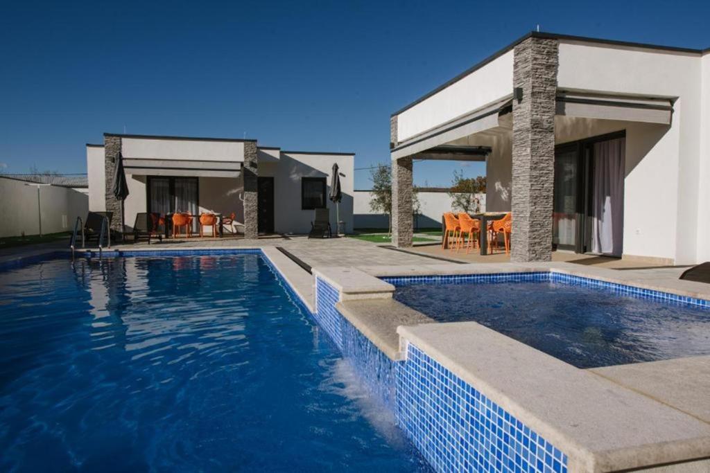 Luxury Villa Blue Sky, Široki Brijeg (updated prices 2025)