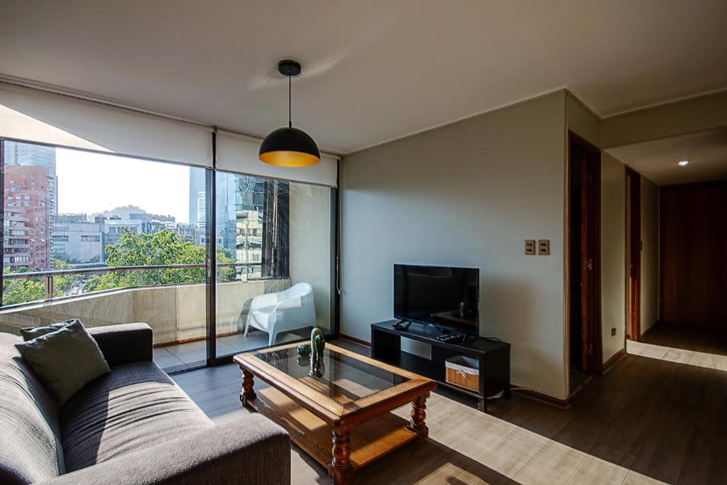 Ubicación y Comodidad a Pasos de Metro Tobalaba, Santiago (updated ...