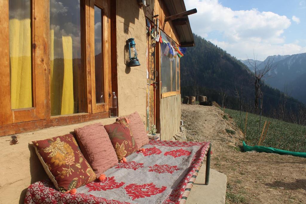 Bon o phool, Jibhi (updated prices 2025)