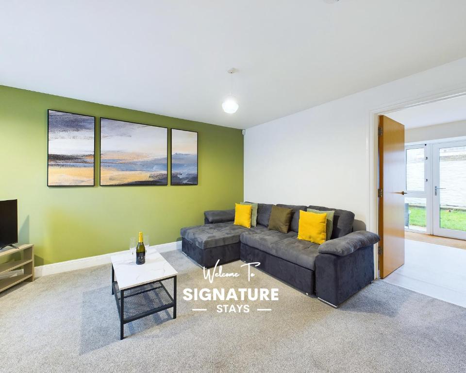 Newquay Fistral Beach House by Signature Stays, Newquay (updated prices ...