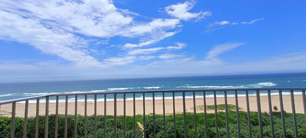 504 Amazibu Holiday Flat- Paradise on the Beach, Amanzimtoti (updated ...