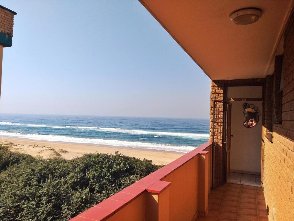 504 Amazibu Holiday Flat- Paradise on the Beach, Amanzimtoti (updated ...