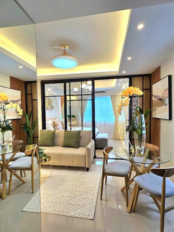 Zoe Suite in Shell Residences MOA Pasay City, Manila (updated prices 2026)