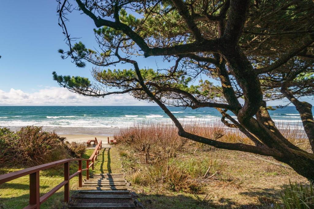Pacific House, Cannon Beach (updated prices 2026)