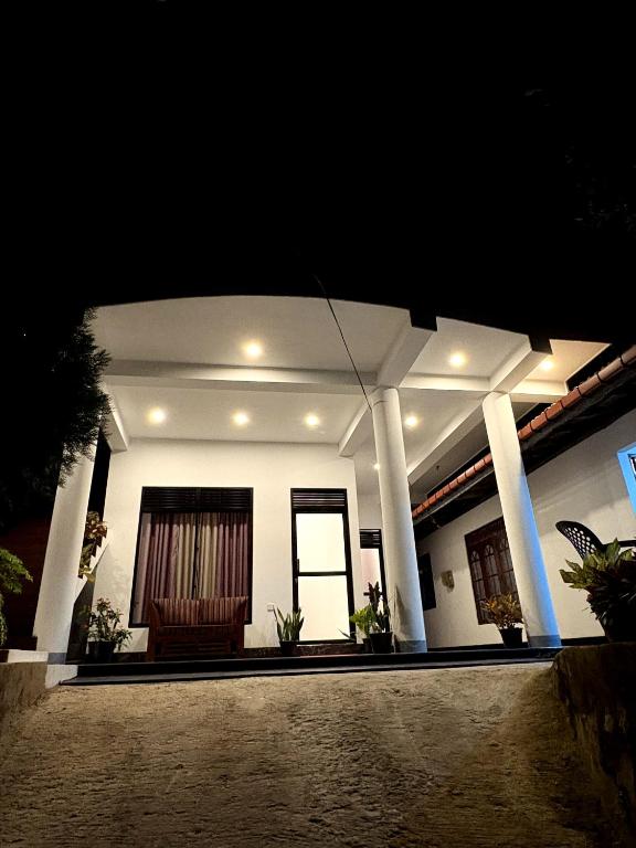 Heaven Edge Lodge & Spa, Weligama (tarifs actualisés, 2025)