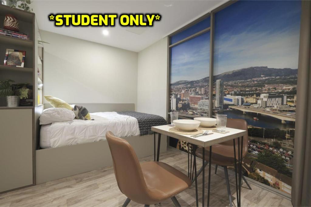 Zeni Belfast Studios, Belfast (precios actualizados 2025)