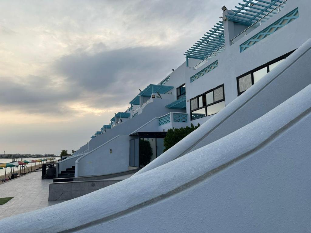 شالية استديو باطلالة ساحرة luxury studio عائلات family البردايس, Durat ...