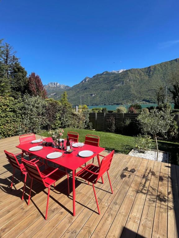 Casa Recto, au bord du lac d'Annecy avec vue, Doussard (updated prices 2025)