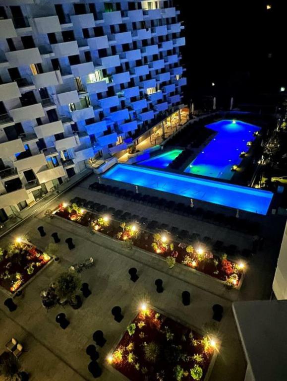 Premium Luxury Apartment in Infinity Beach Resort & Spa, Mamaia Nord ...