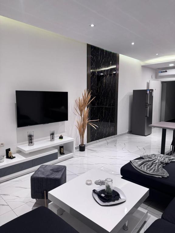 Le silver, Libreville (updated prices 2025)