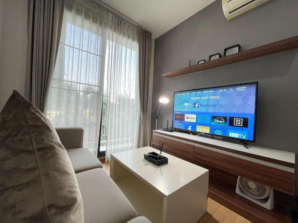 The Astra Suites condominuim - By May, Chiang Mai (updated prices 2026)