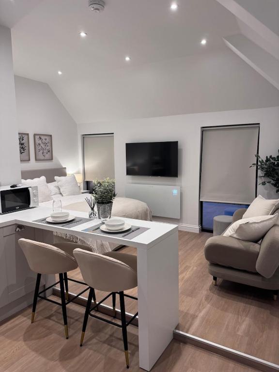 Tithe Cottage, Tamworth (updated prices 2026)