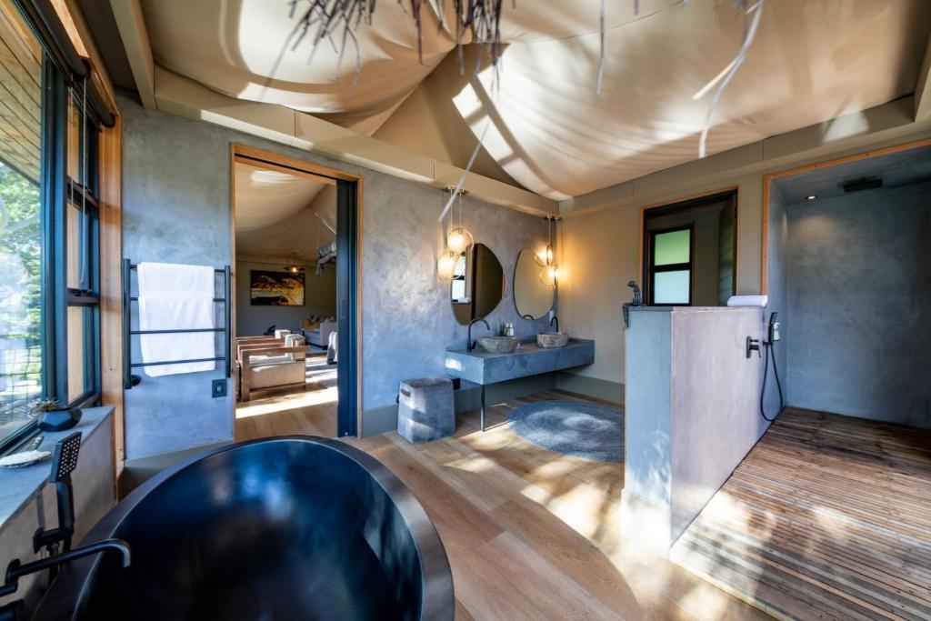 7 Amazing Game Reserves along the Garden Route, South Africa