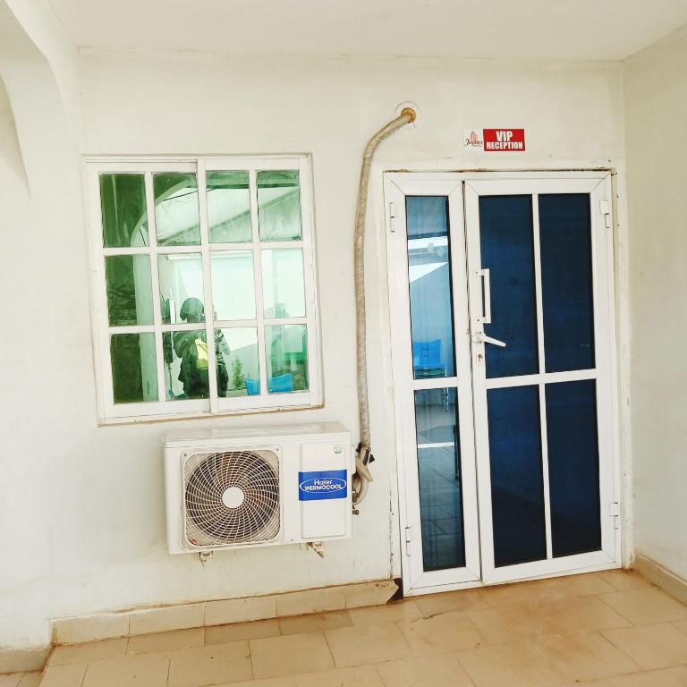 Jeymax Hotel and Suite, Ogijo (updated prices 2025)