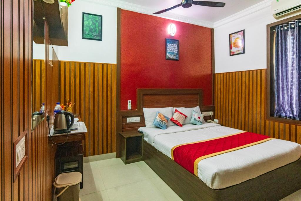 Blue Bell Hotel, Nedumbassery (updated prices 2026)