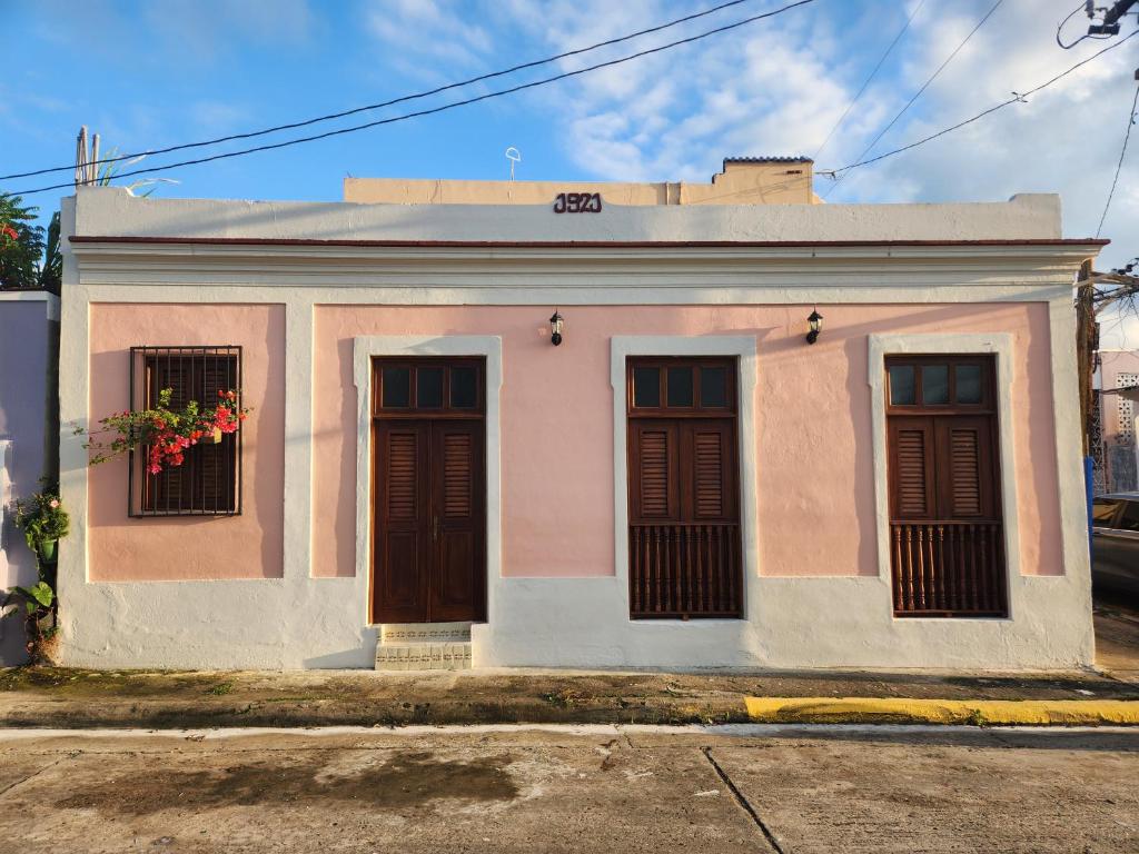 Casa 1921, Manati (updated prices 2026)