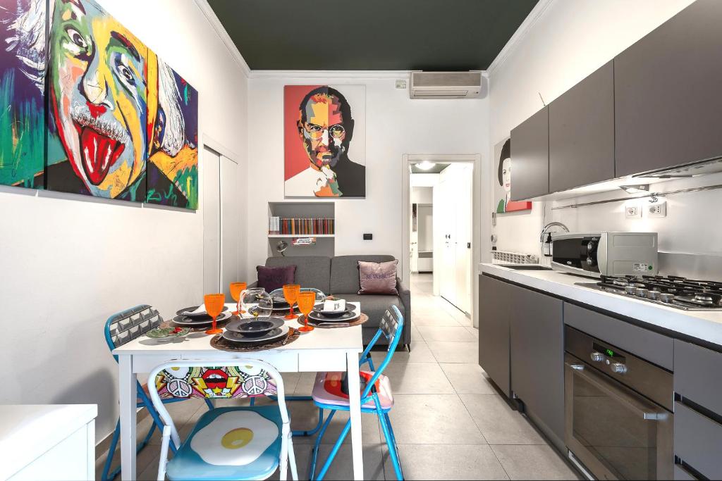 StayEasy Pop Art Moscova - Brera & downtown walking, Mailand ...