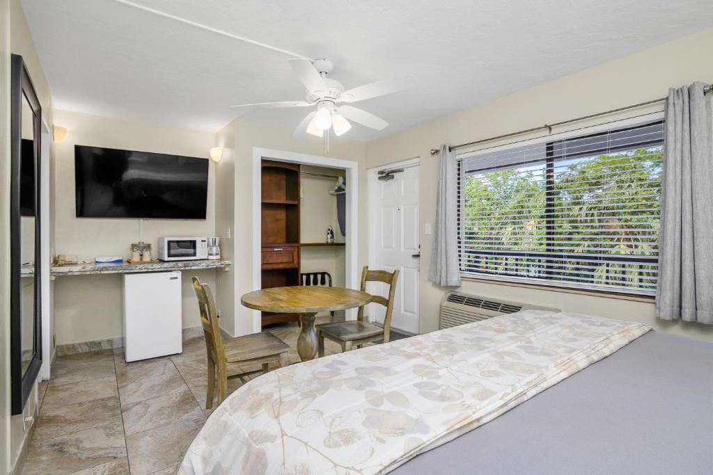 The Fairways Inn of Naples, Naples (updated prices 2025)